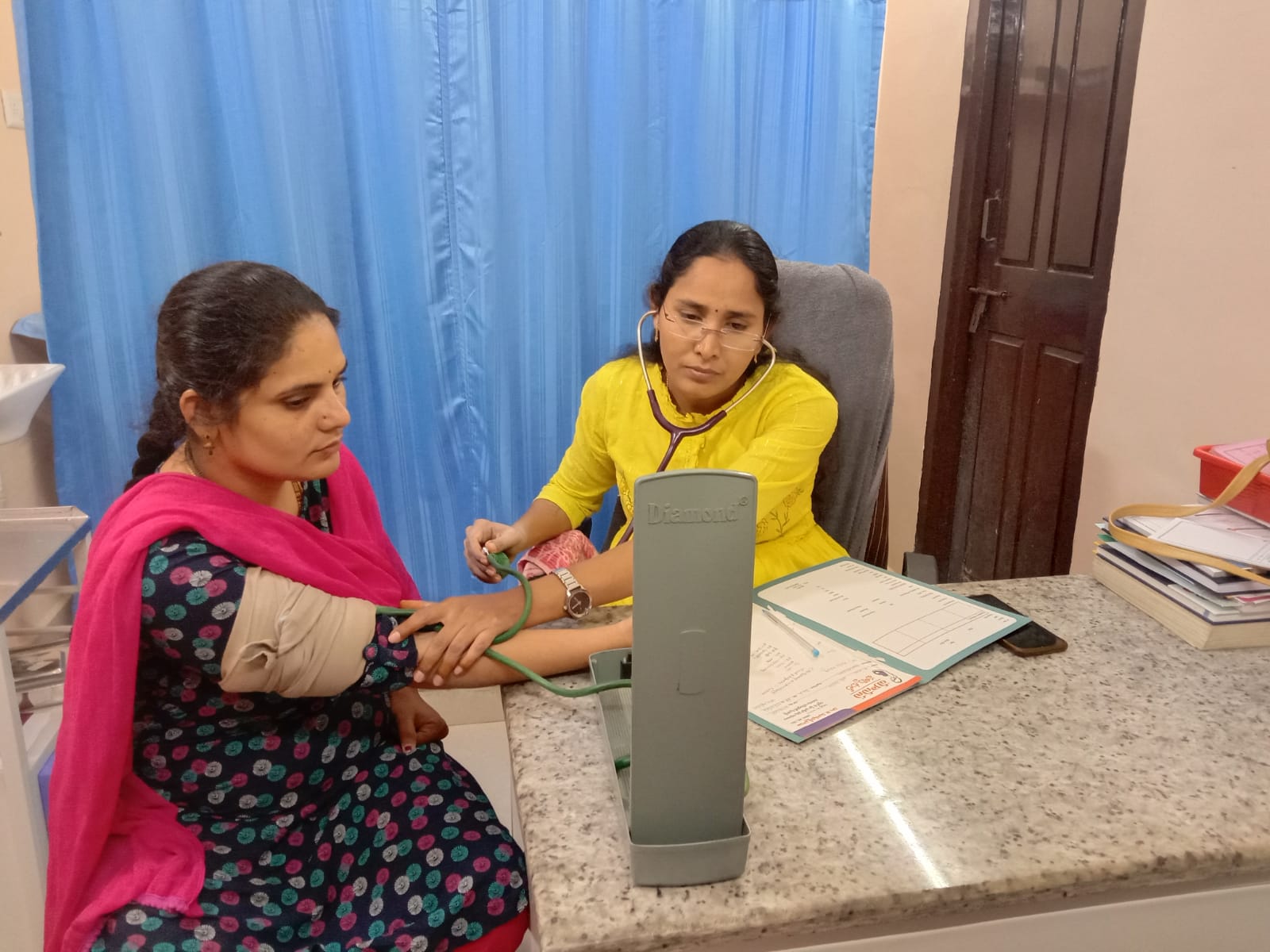 Dr. Munavath Jhansi Lakshmi Bai - Top Gynecologist in Miryalaguda | Arogyamithra